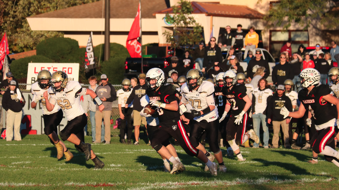 Raiders defend their home for a Round 2 victory – The Breeze-Courier