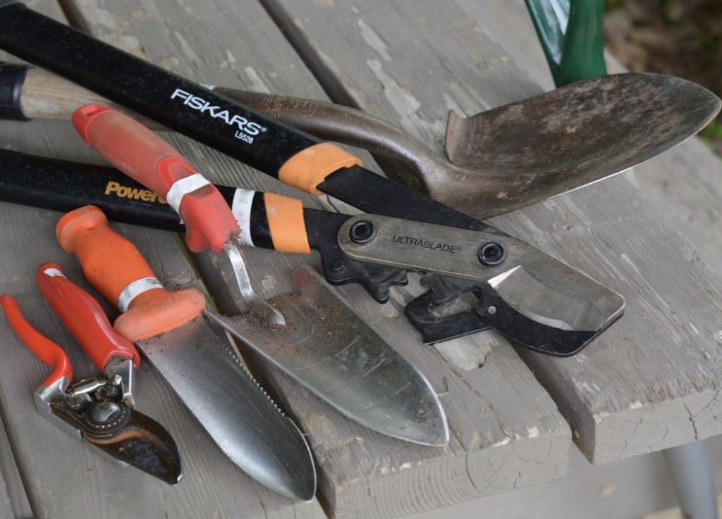 Maintaining Gardening Tools – The Breeze-Courier