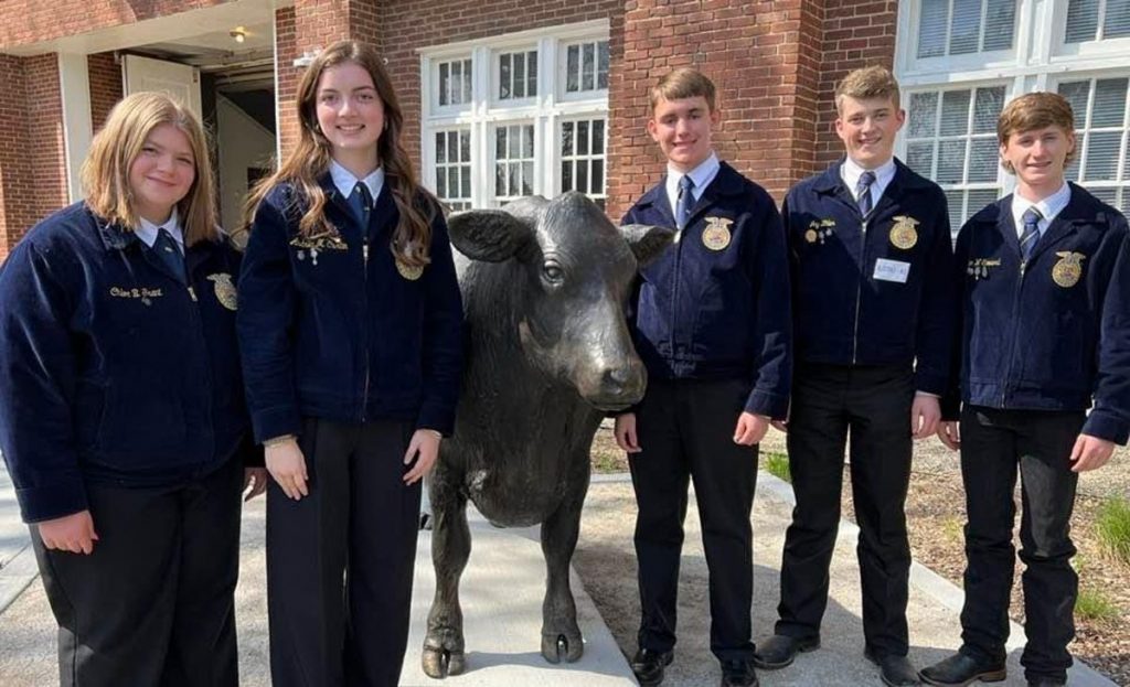 Taylorville FFA is named the Reserve State Champion Livestock Judging ...